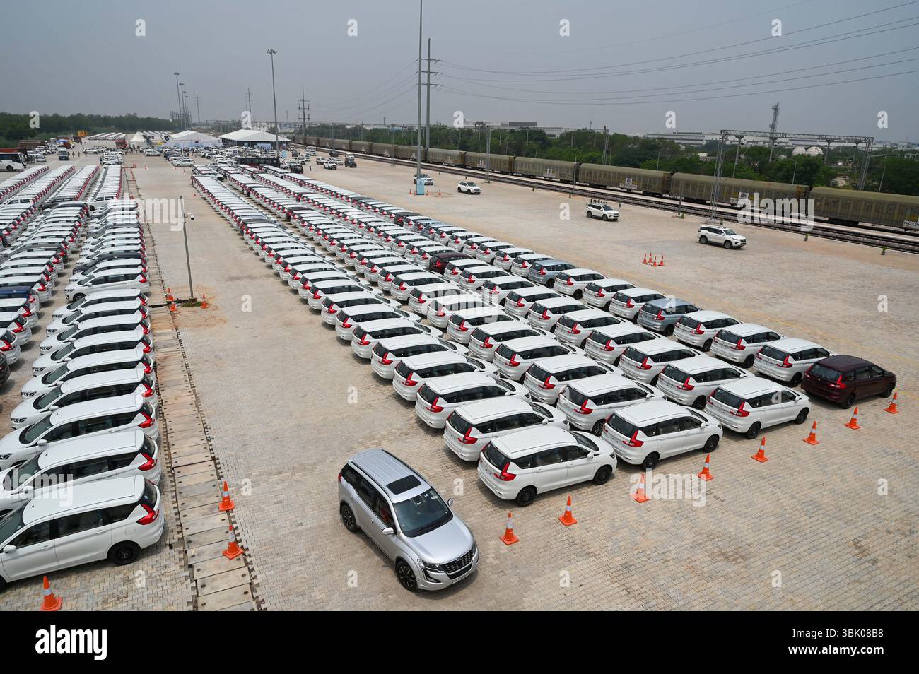 GURUGRAM, INDIA - JUNE 17: New cars parked at automobile in-plant ...