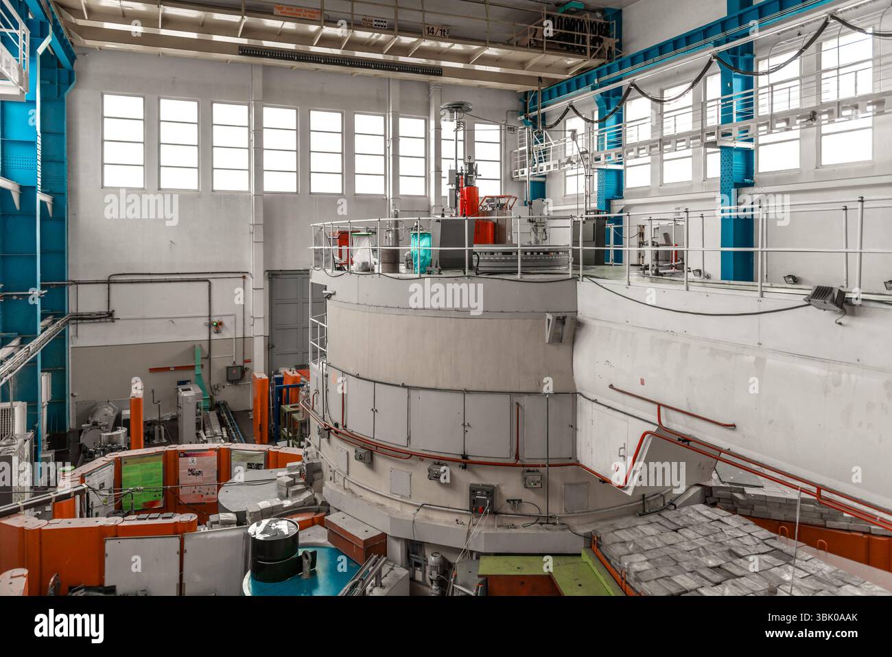 Nuclear reactor in a science institute indoors hi-res stock photography ...