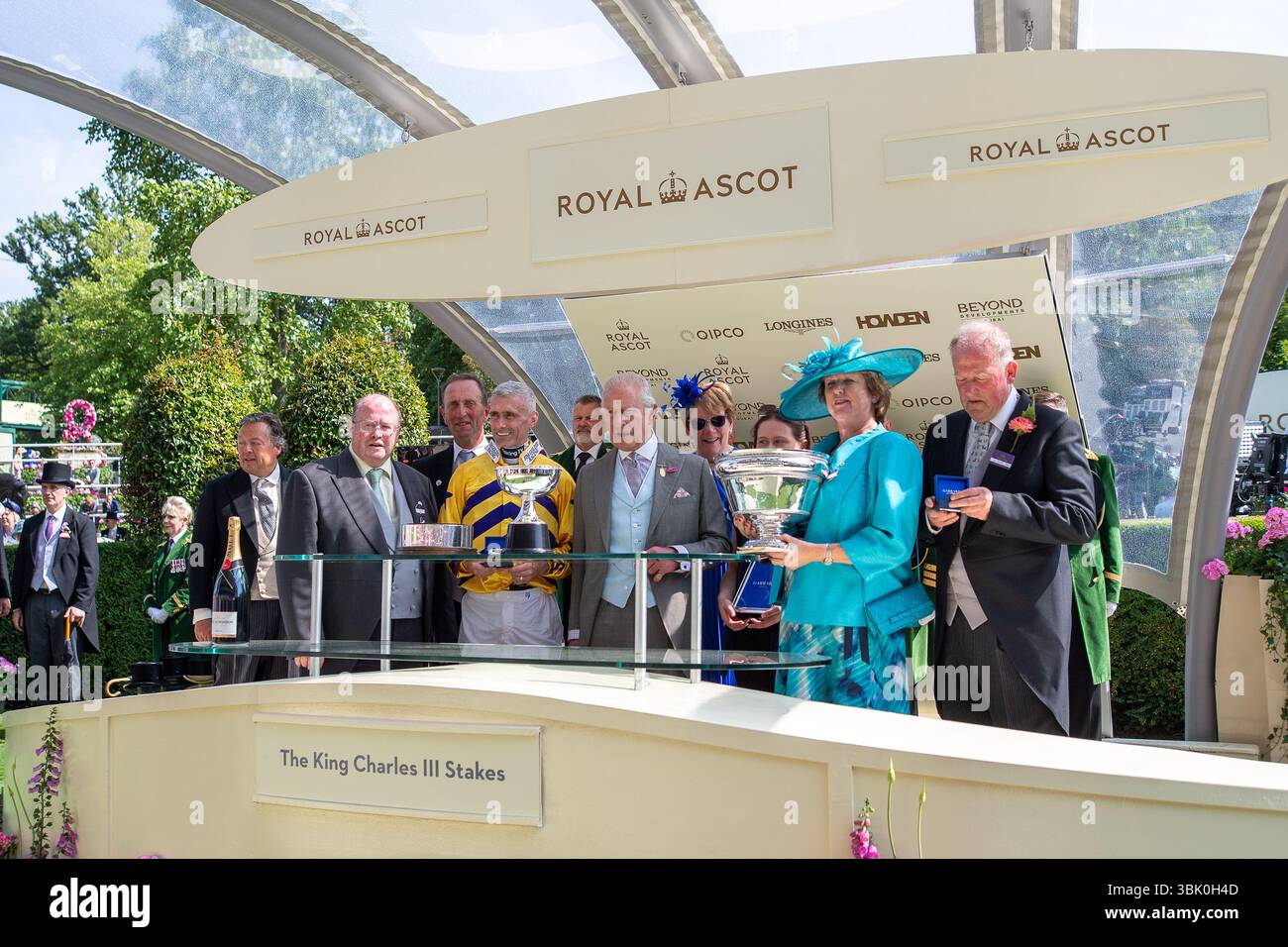 Royal ascot 2025 winners presentation hi-res stock photography and ...