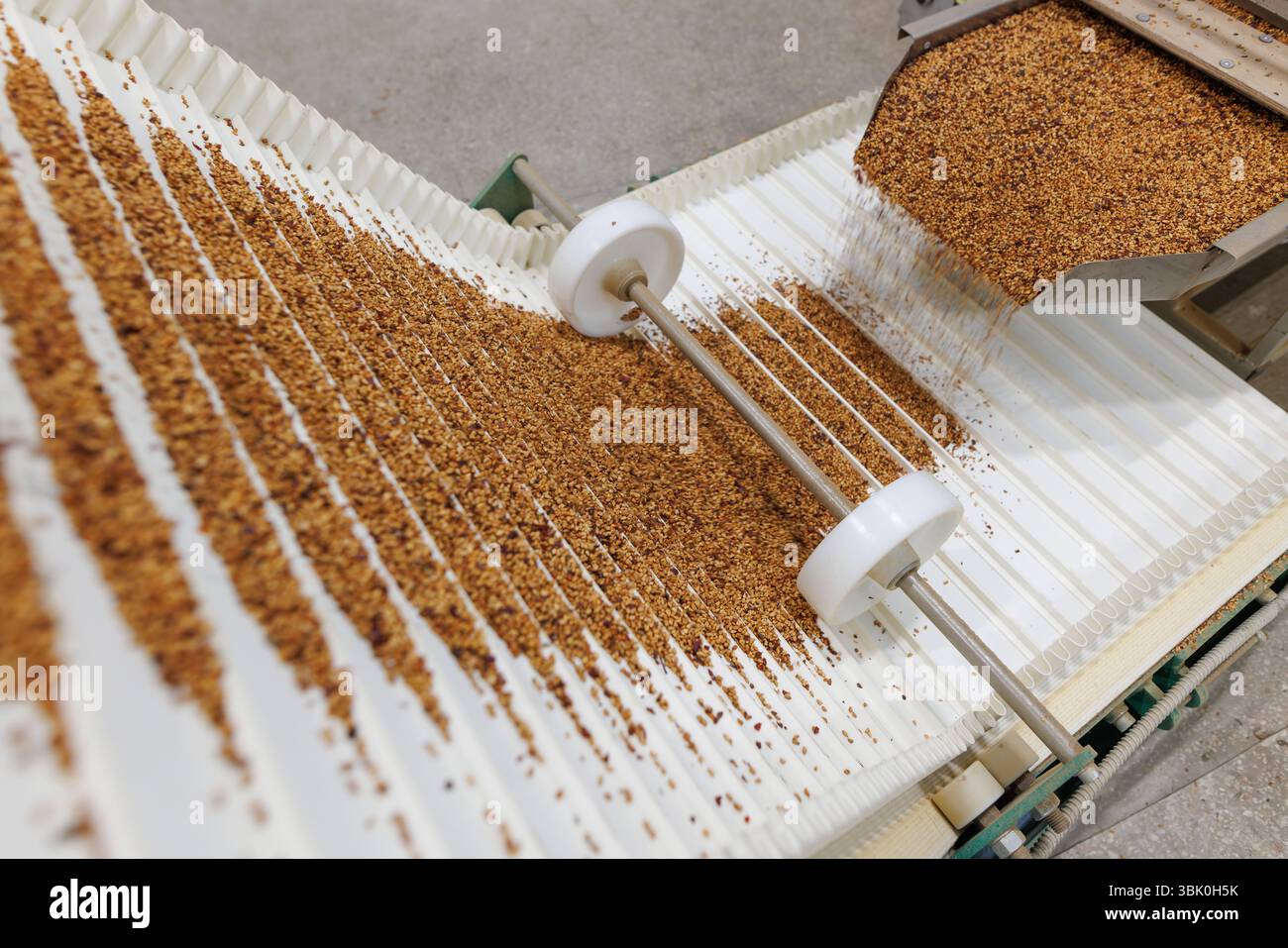 Industrial processing wheat automatic cleaning hi-res stock photography ...
