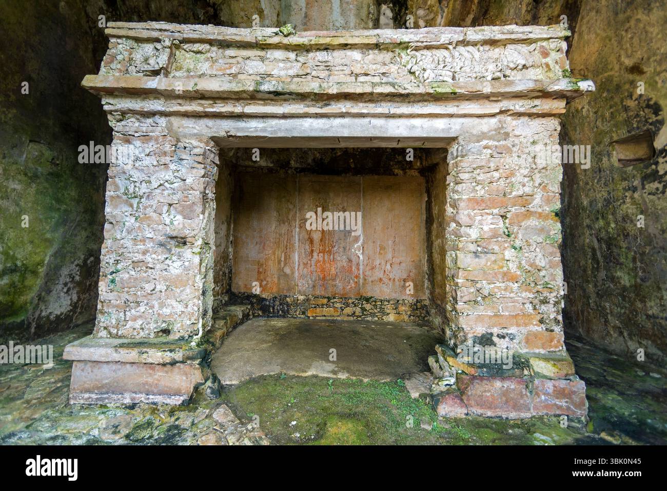 Palenque mexico temple temples hi-res stock photography and images - Alamy