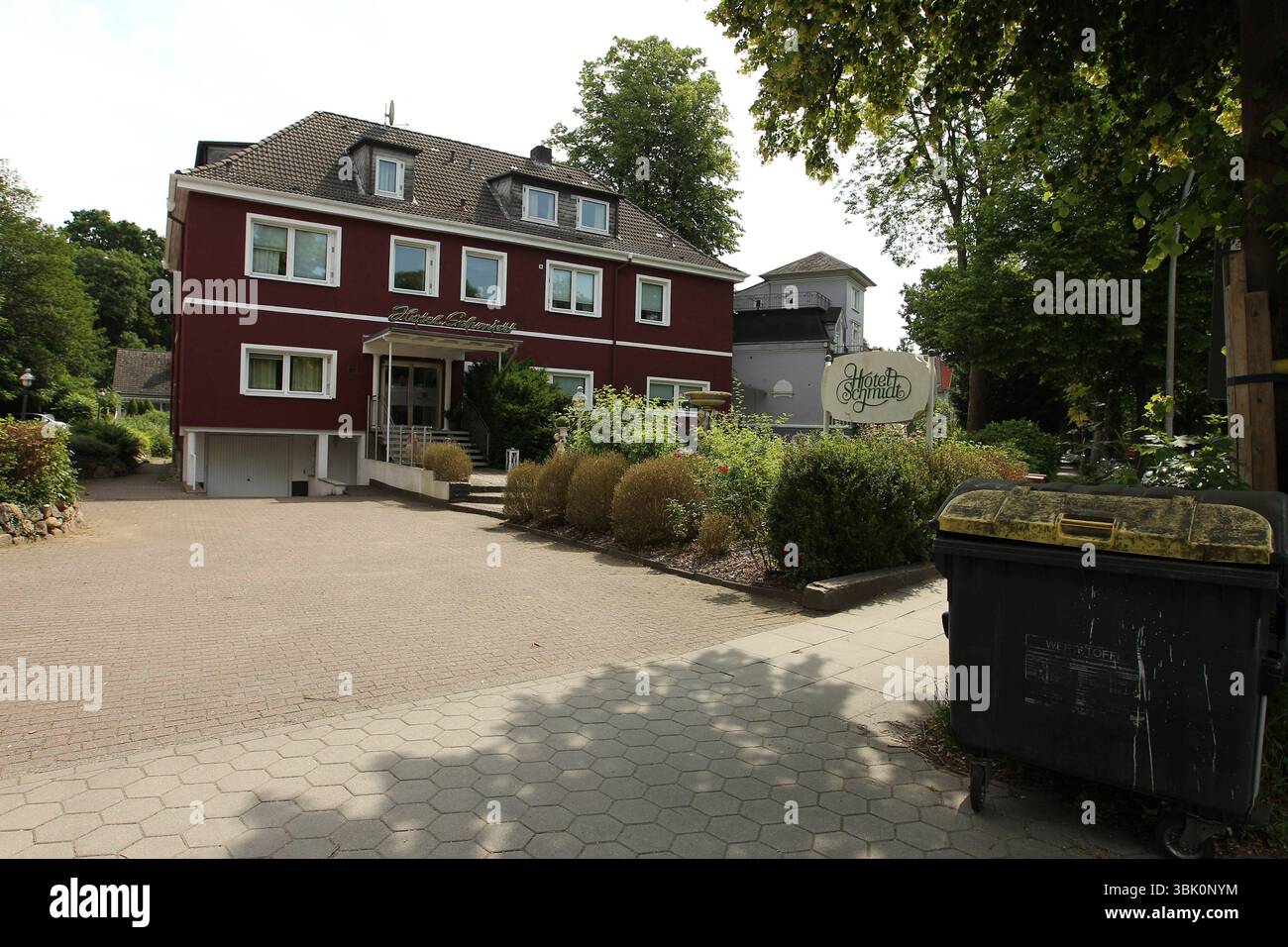 Das Hotel Schmidt in der Reventlowstraße 60. Othmarschen Hamburg ...