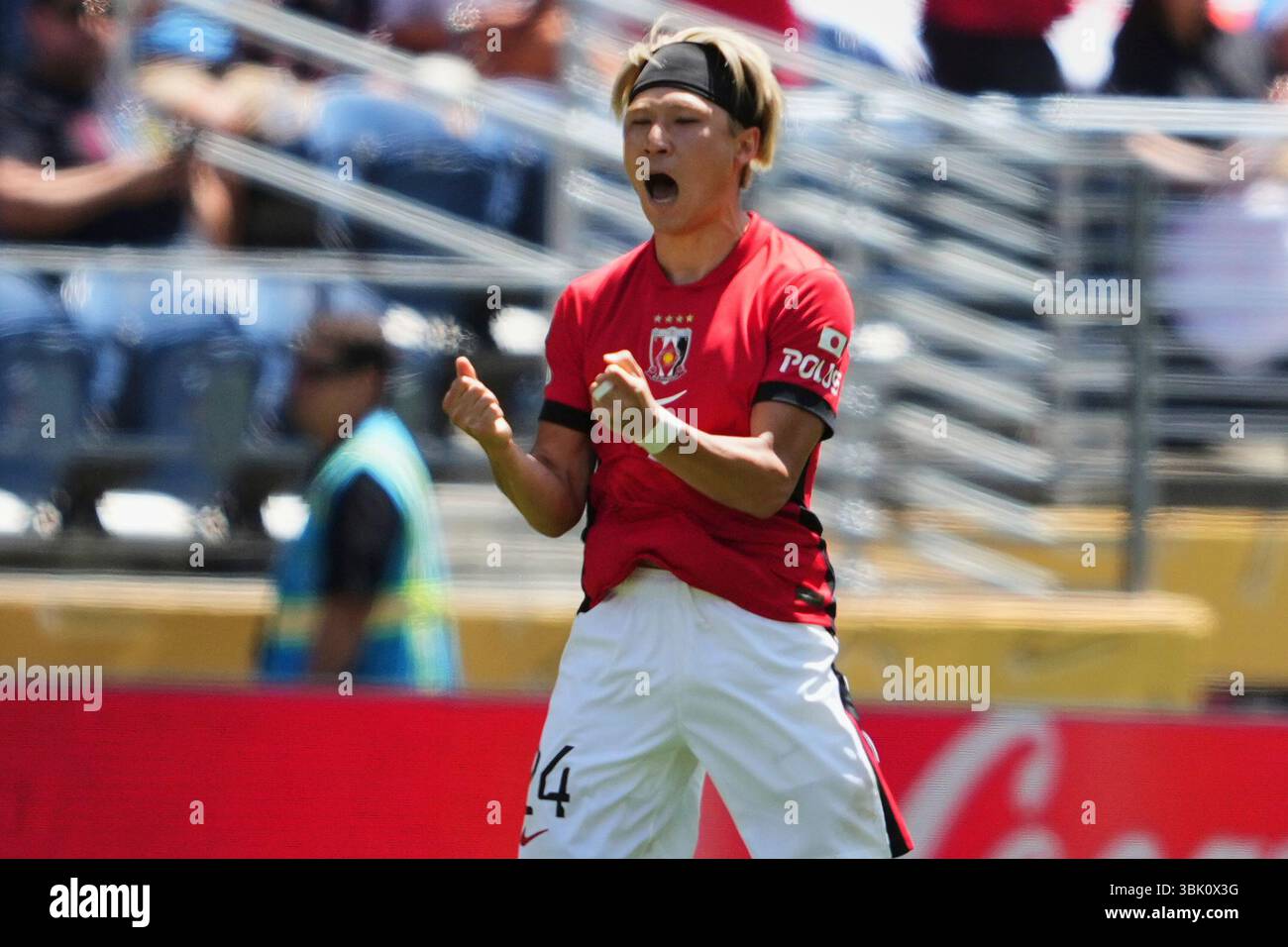 Urawa Red Diamonds' Yusuke Matsuo celebrates scoring his side's first ...