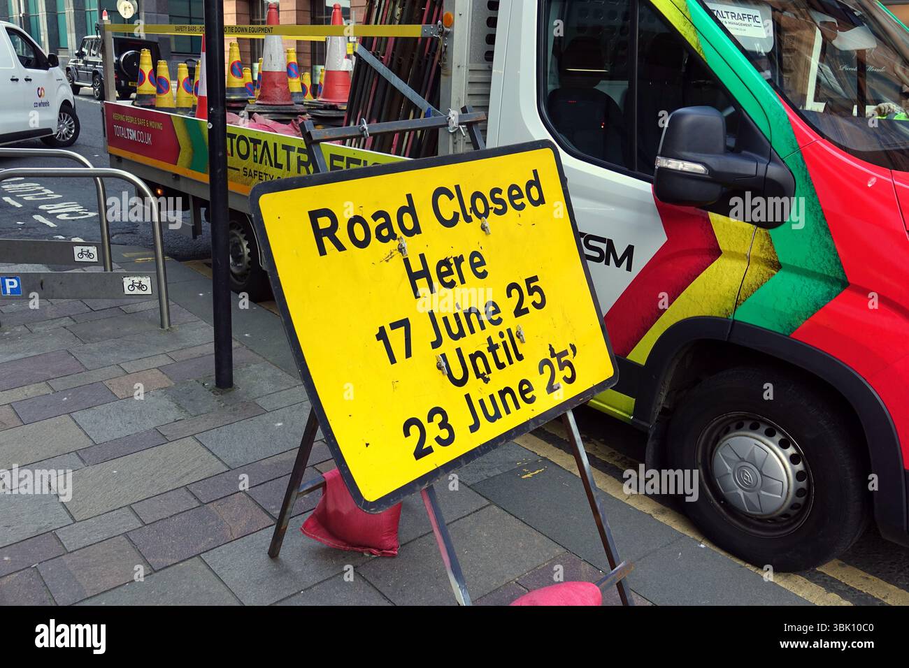 Ghostwriter filming 2025 jenna ortega hi-res stock photography and ...