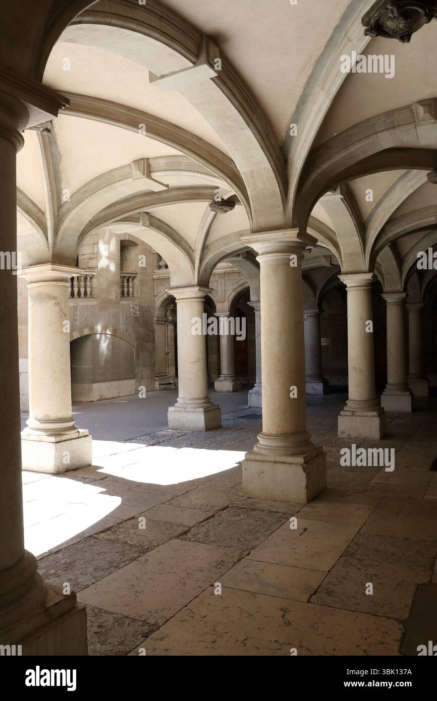 Courtyard, Geneva Town Hall, Old Town, Geneva, Switzerland, Europe ...
