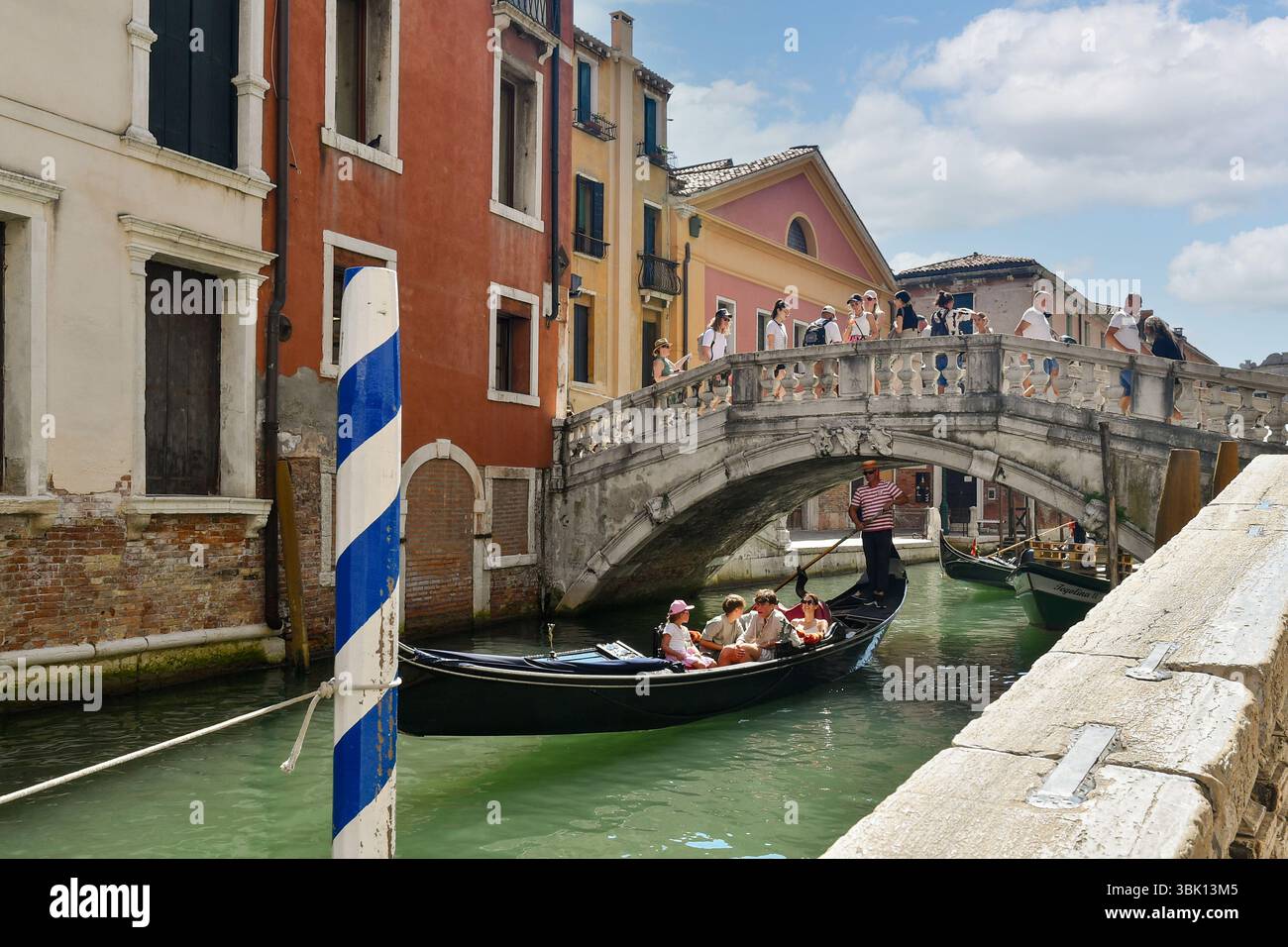 Gondola in rio de hi-res stock photography and images - Alamy