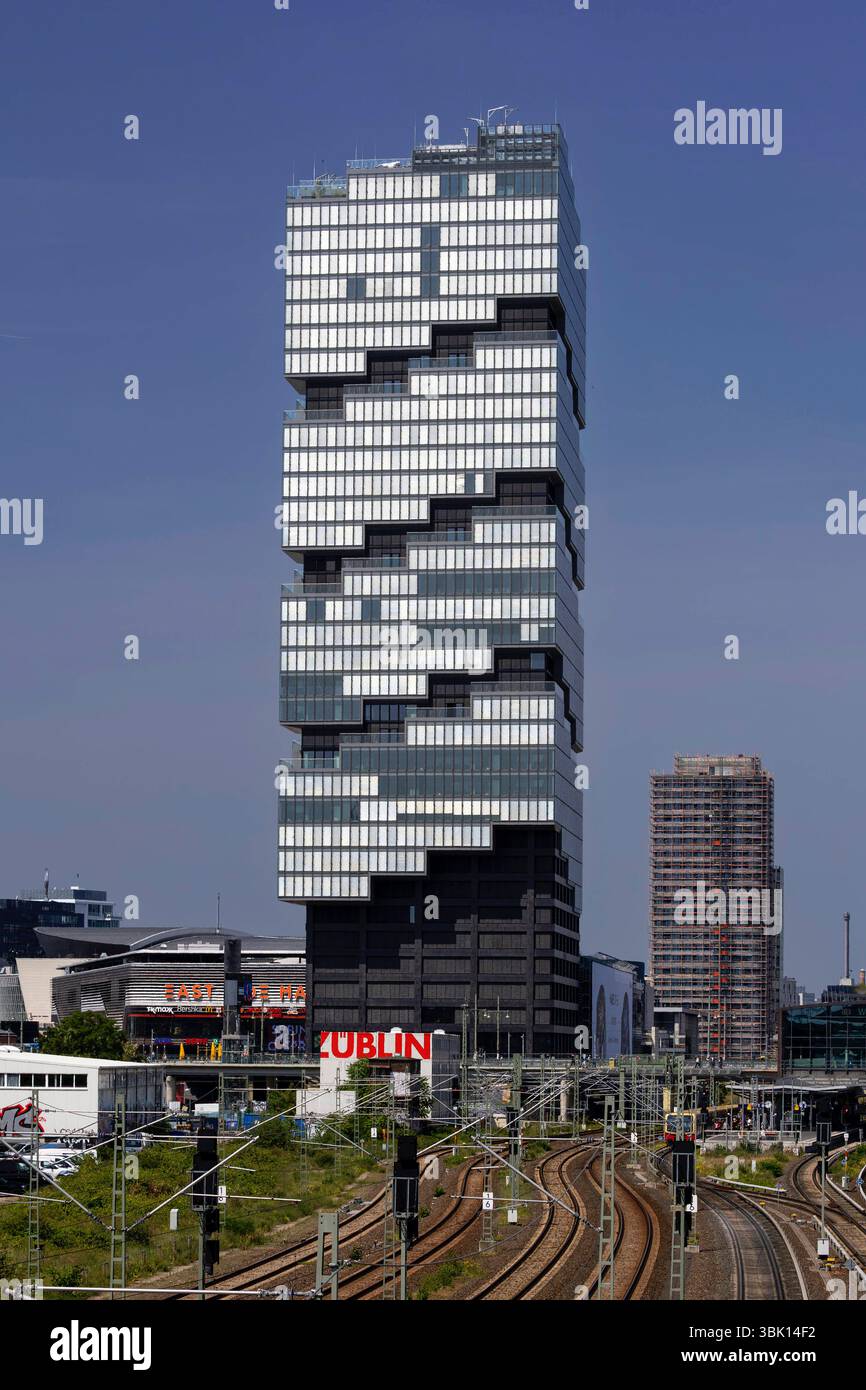 Edge East Side Tower, Amazontower nach Eröffnung, Berlin, 17.06.2025 ...