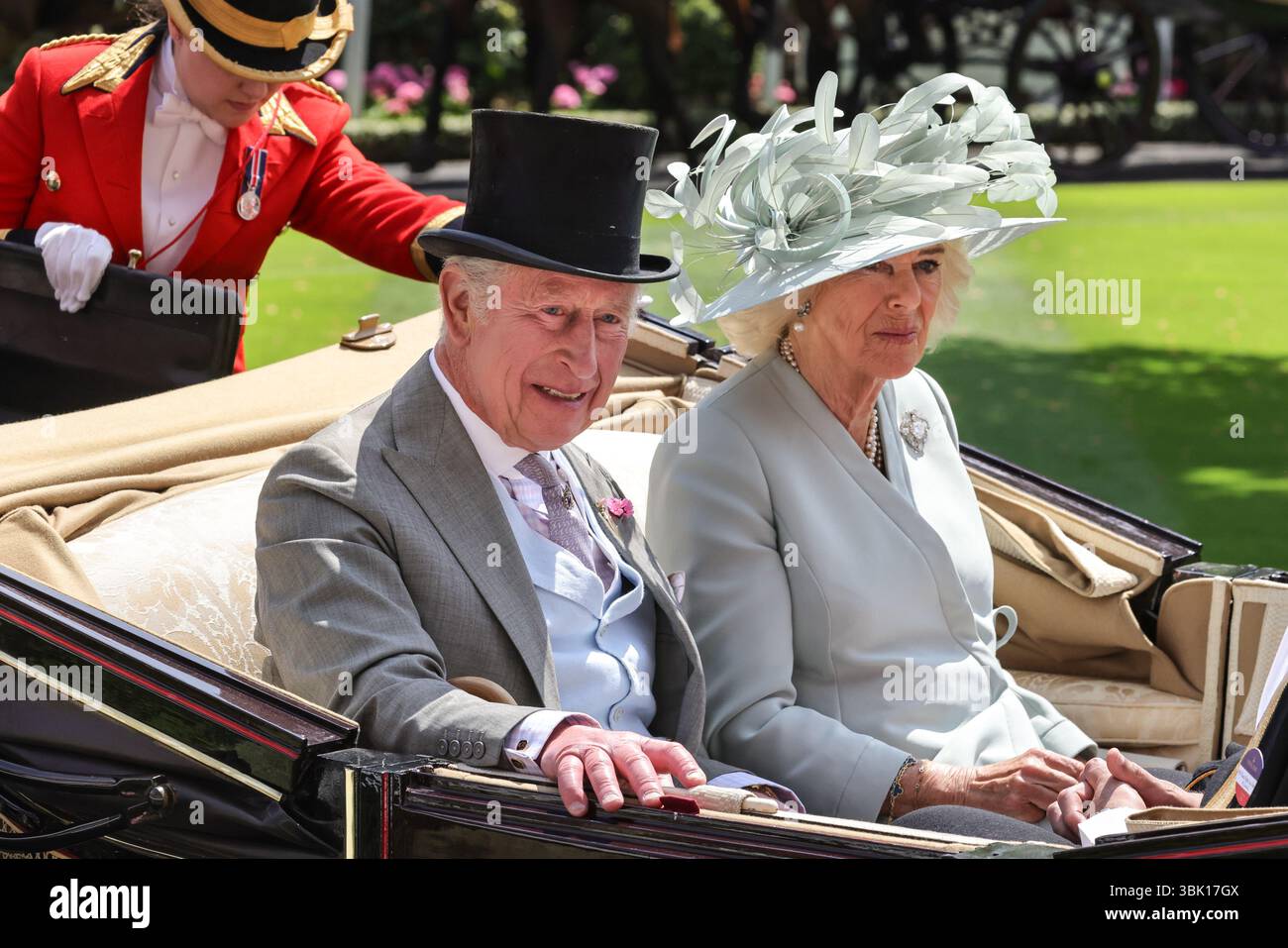 King charles royal ascot hi-res stock photography and images - Alamy