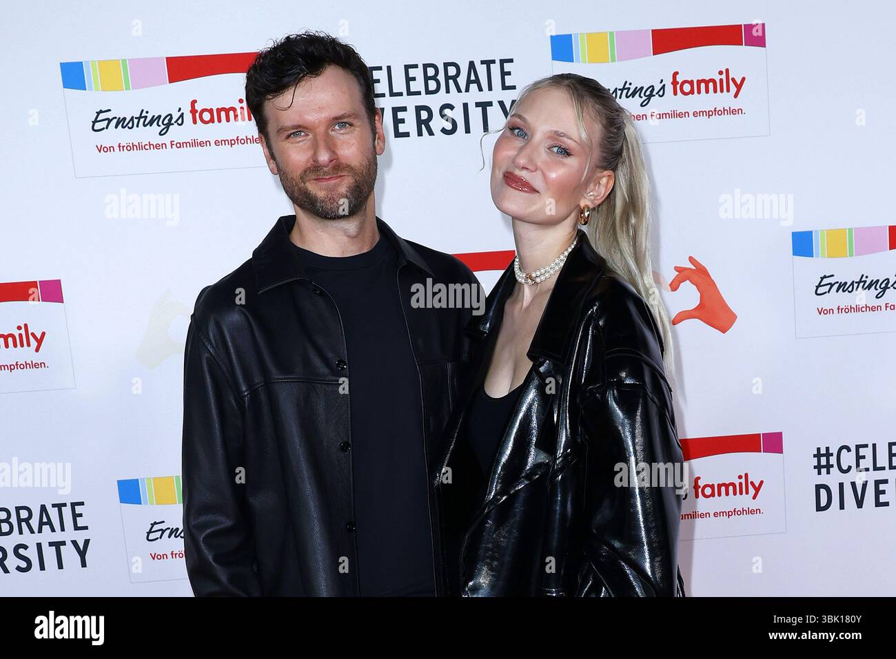 Daniel Grunenberg und Carolin Niemczyk (Glasperlenspiel) bei der Ernstings Family Celebrate ...