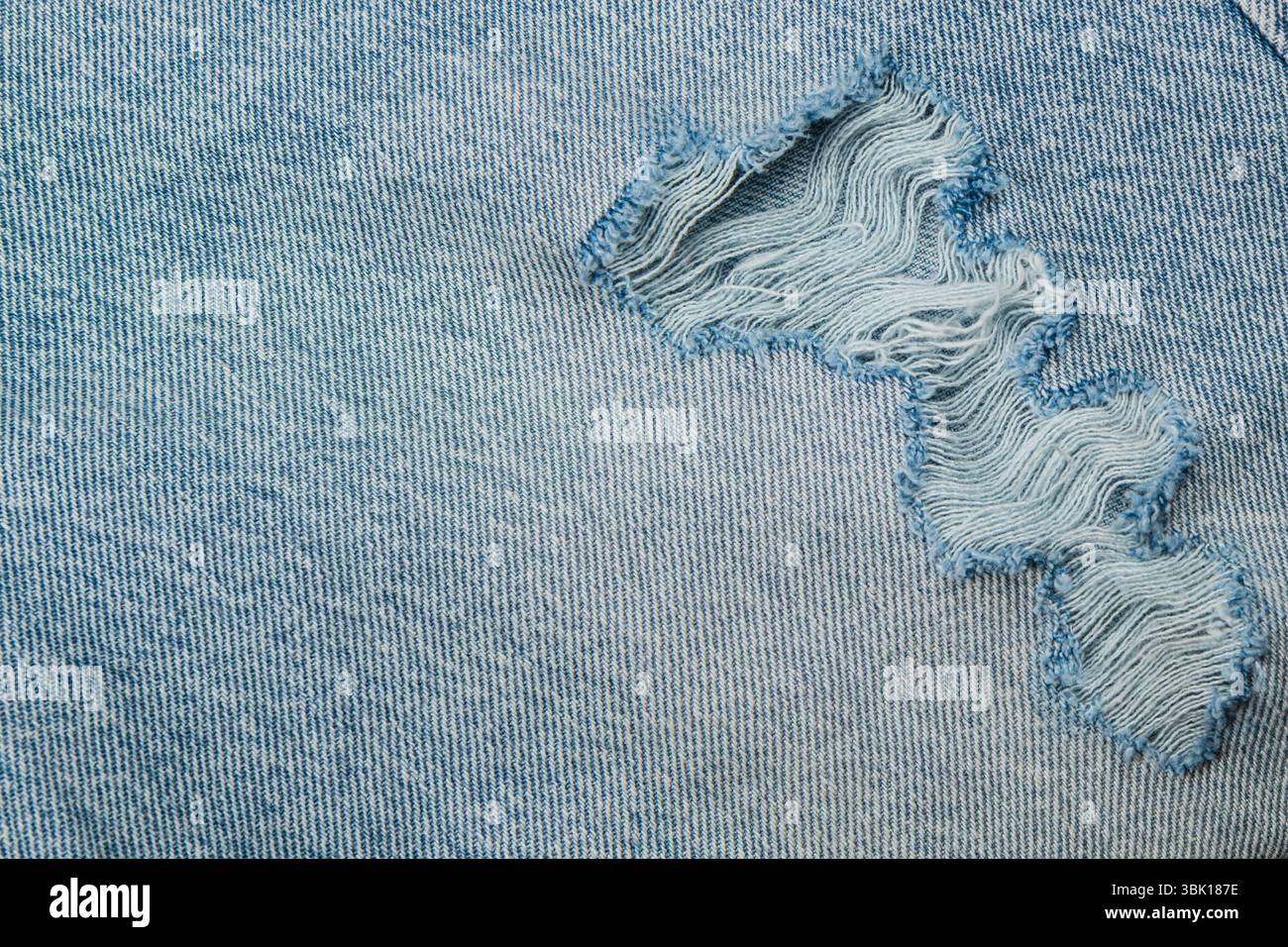 Frayed edges highlighting hi-res stock photography and images - Alamy