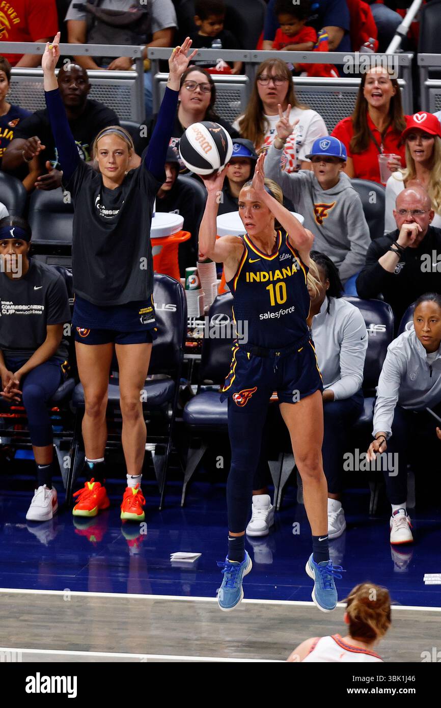INDIANAPOLIS, IN - JUNE 17: Indiana Fever guard Lexie Hull (10) fires ...