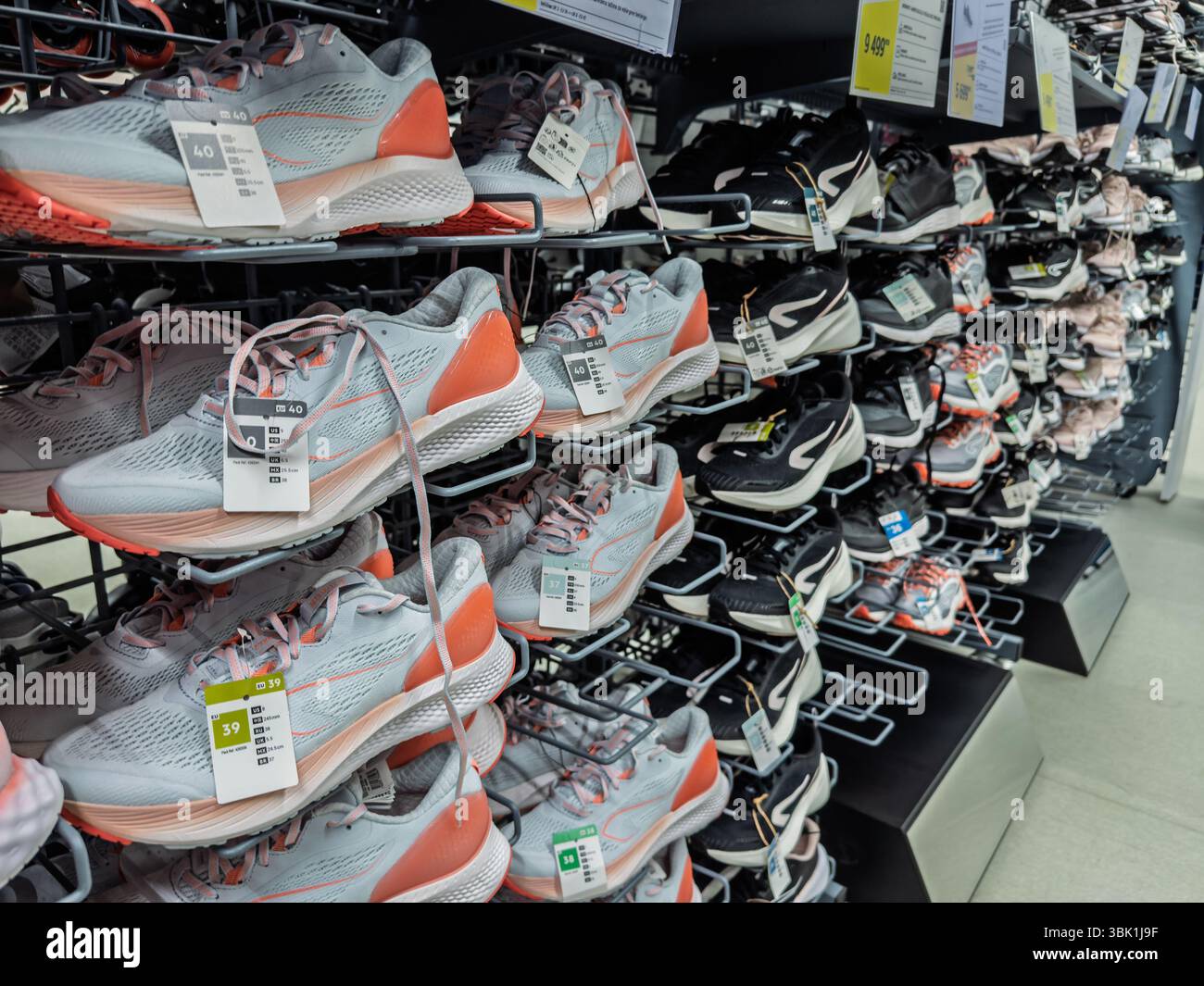 Shoe size tag hi-res stock photography and images - Alamy