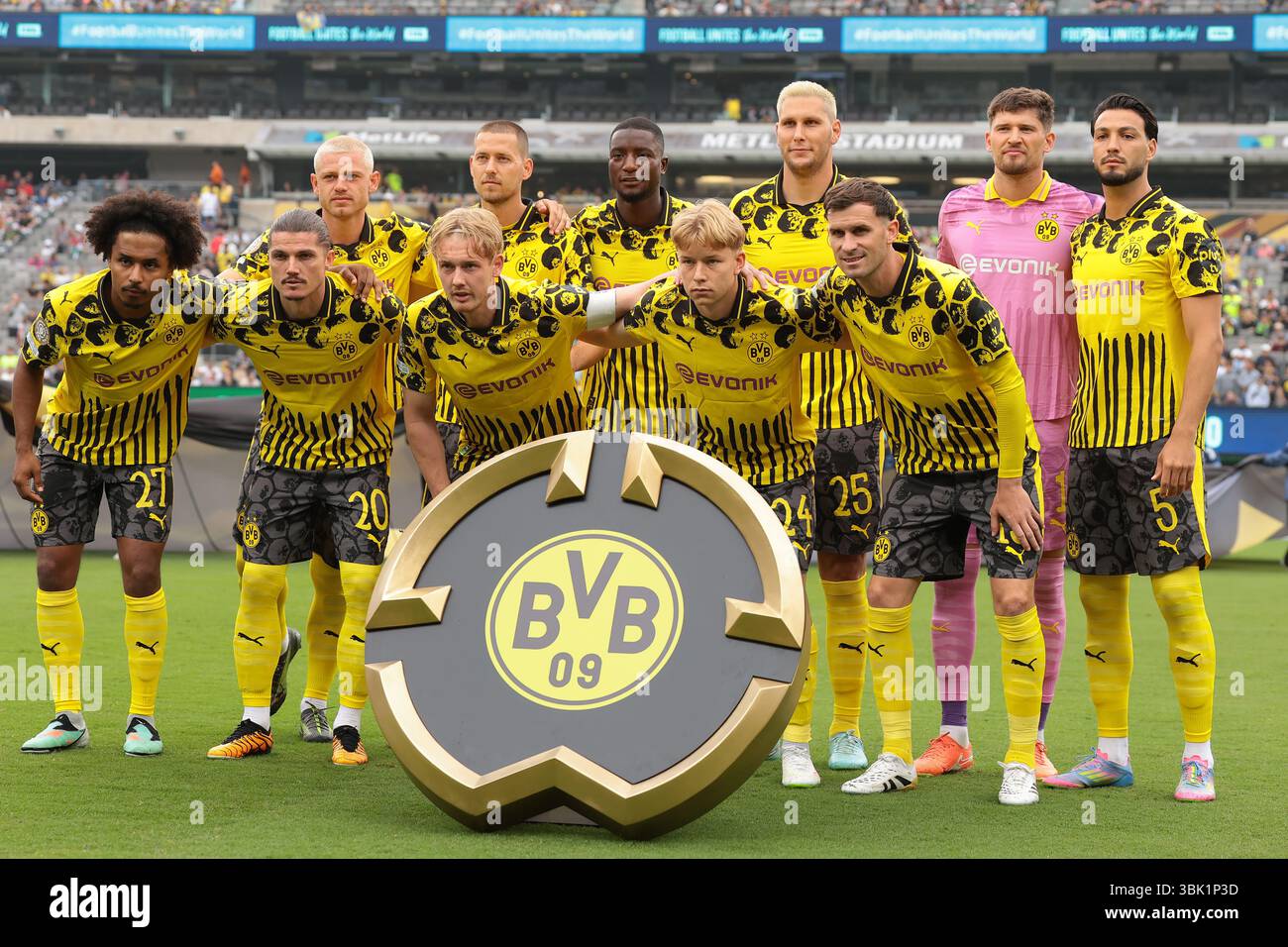 New Jersey, USA, 17th June 2025. The Borussia Dortmund starting eleven ...