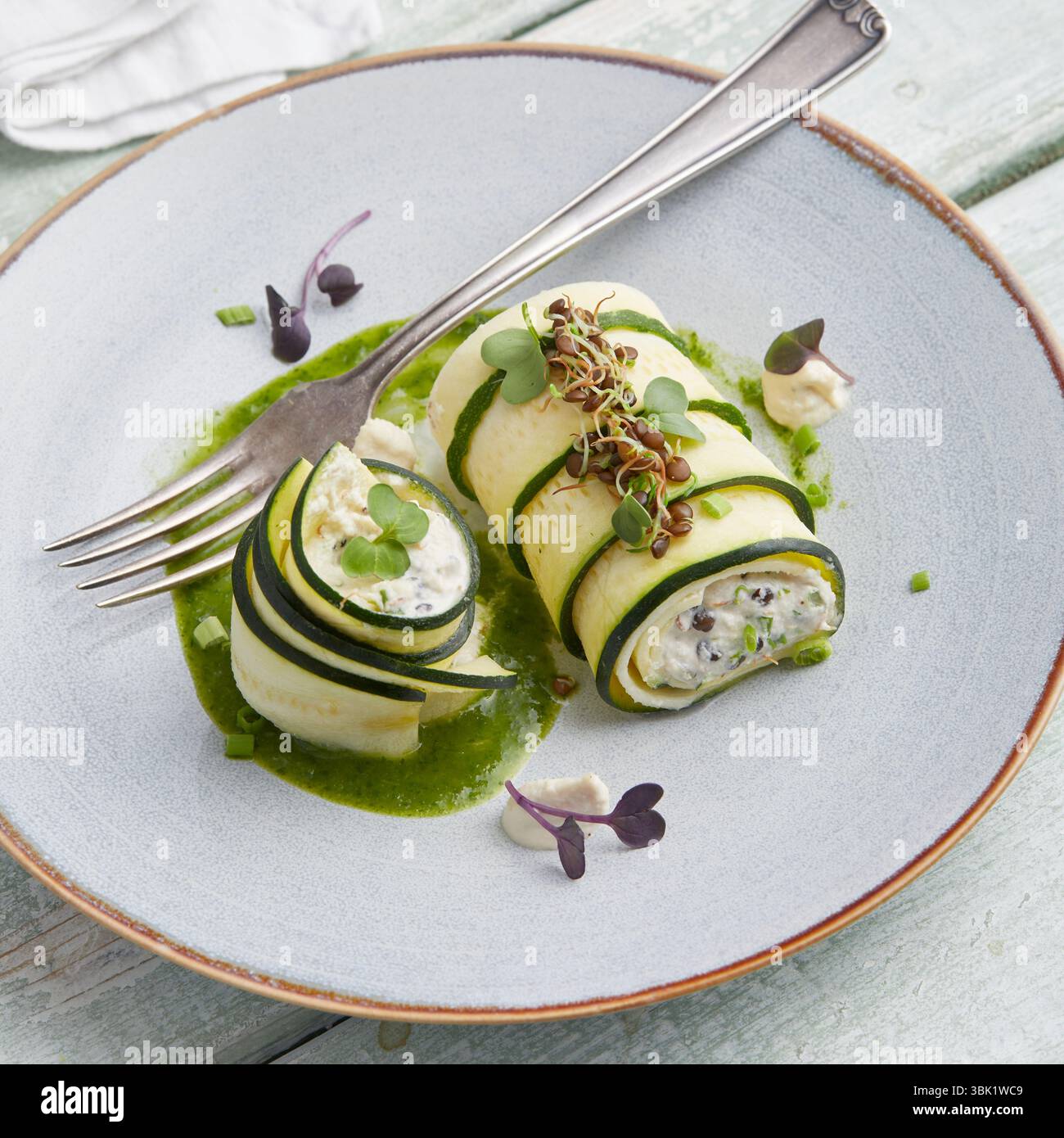Plant based filling wrap hi-res stock photography and images - Alamy