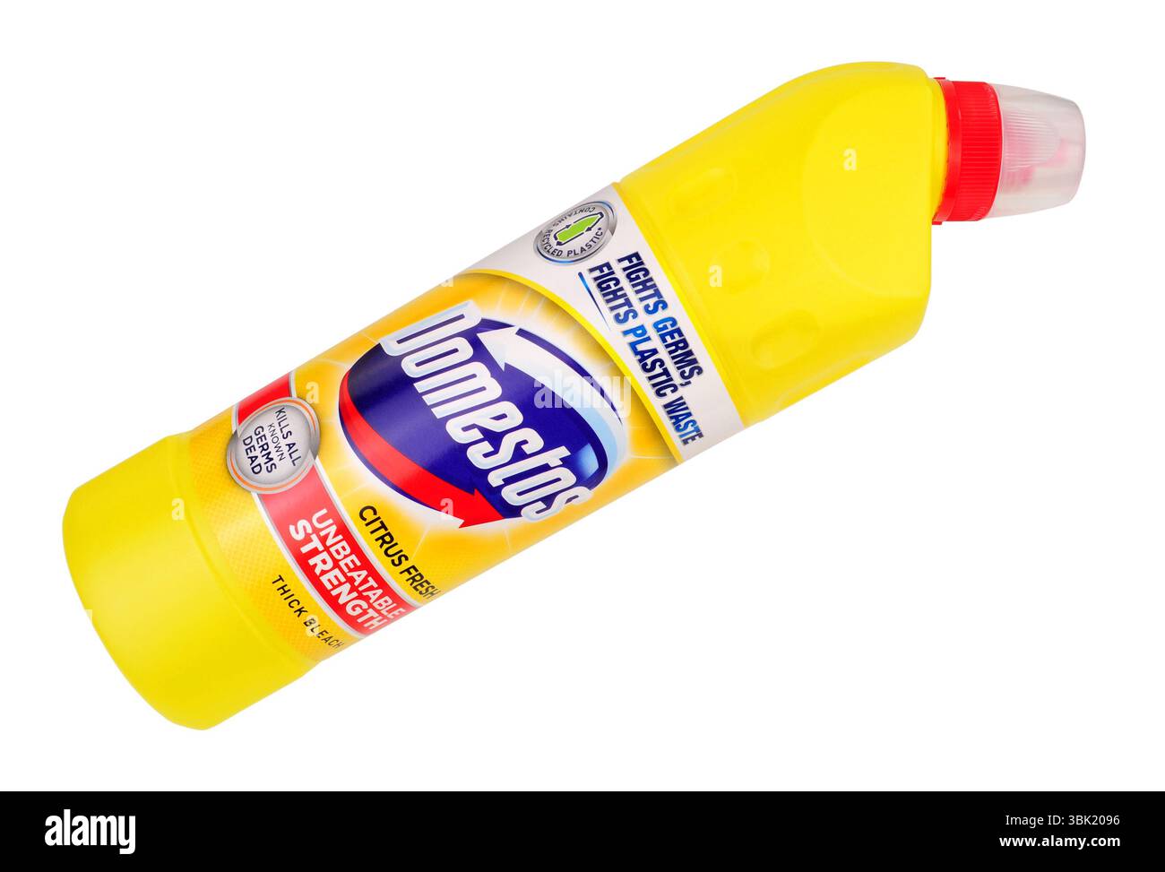 Domestos citrus fresh thick bleach in a 750ml plastic bottle Stock ...