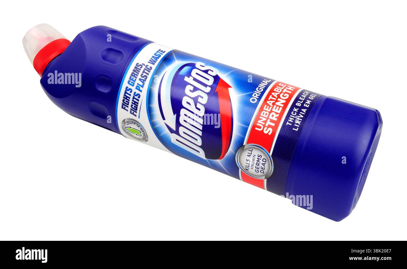 Domestos original thick bleach in a 750ml plastic bottle Stock Photo ...
