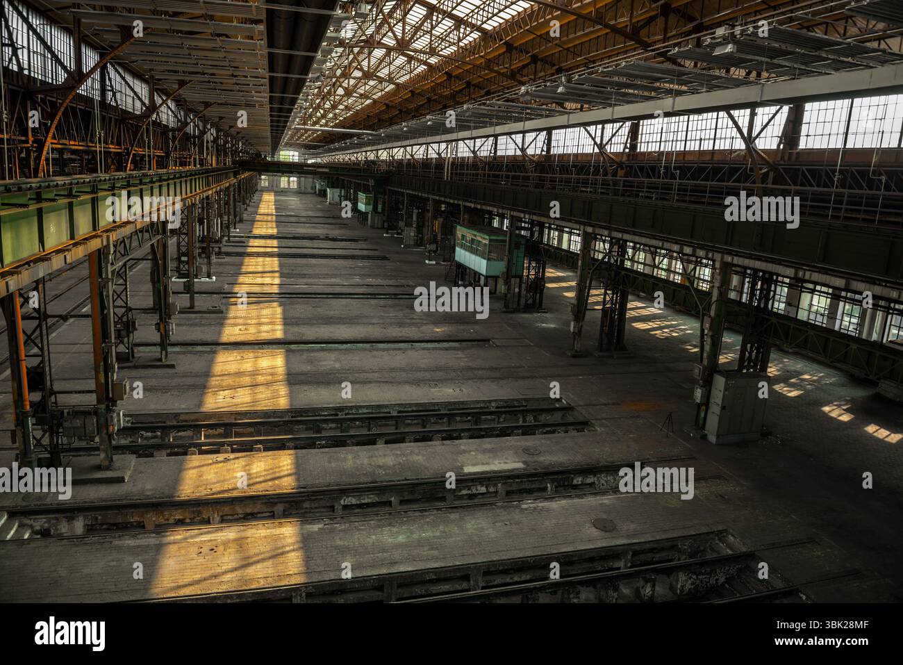 Large industrial hall of a vehicle repair station Stock Photo - Alamy