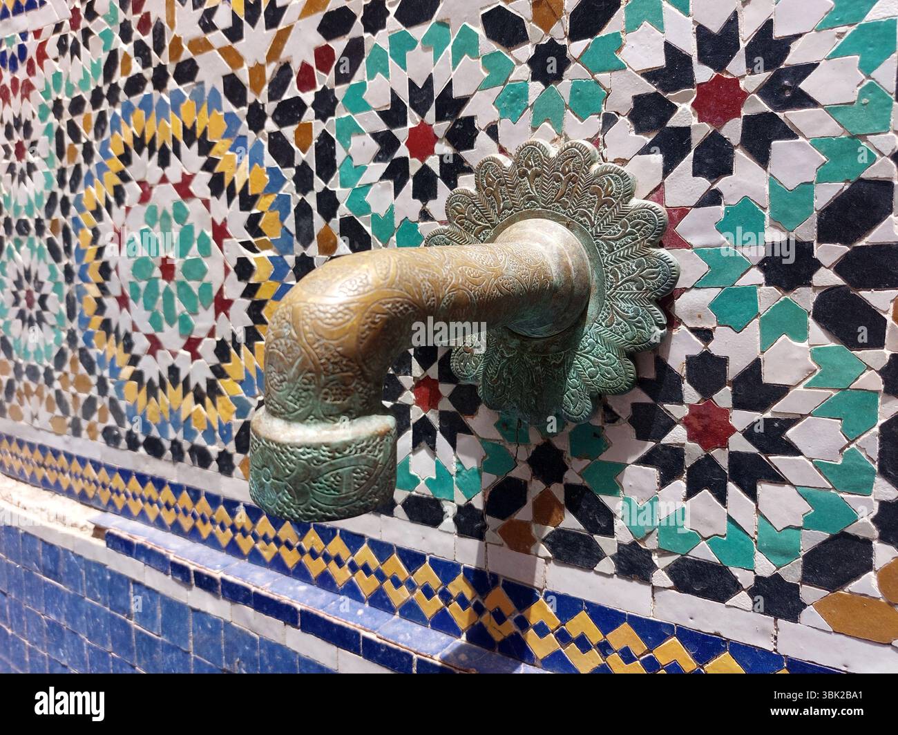 Zellige moroccan hi-res stock photography and images - Alamy
