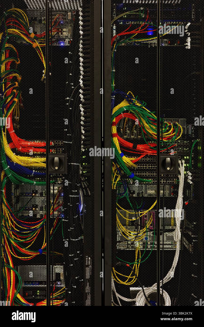 Switch and cable in data center hi-res stock photography and images - Alamy