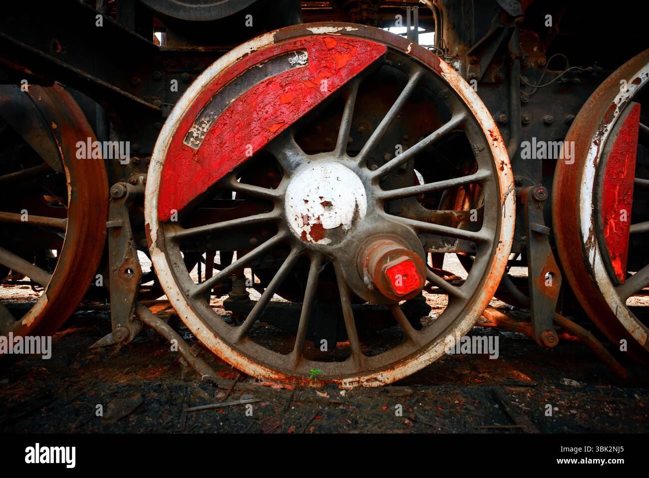 Close up of train wheels hi-res stock photography and images - Alamy
