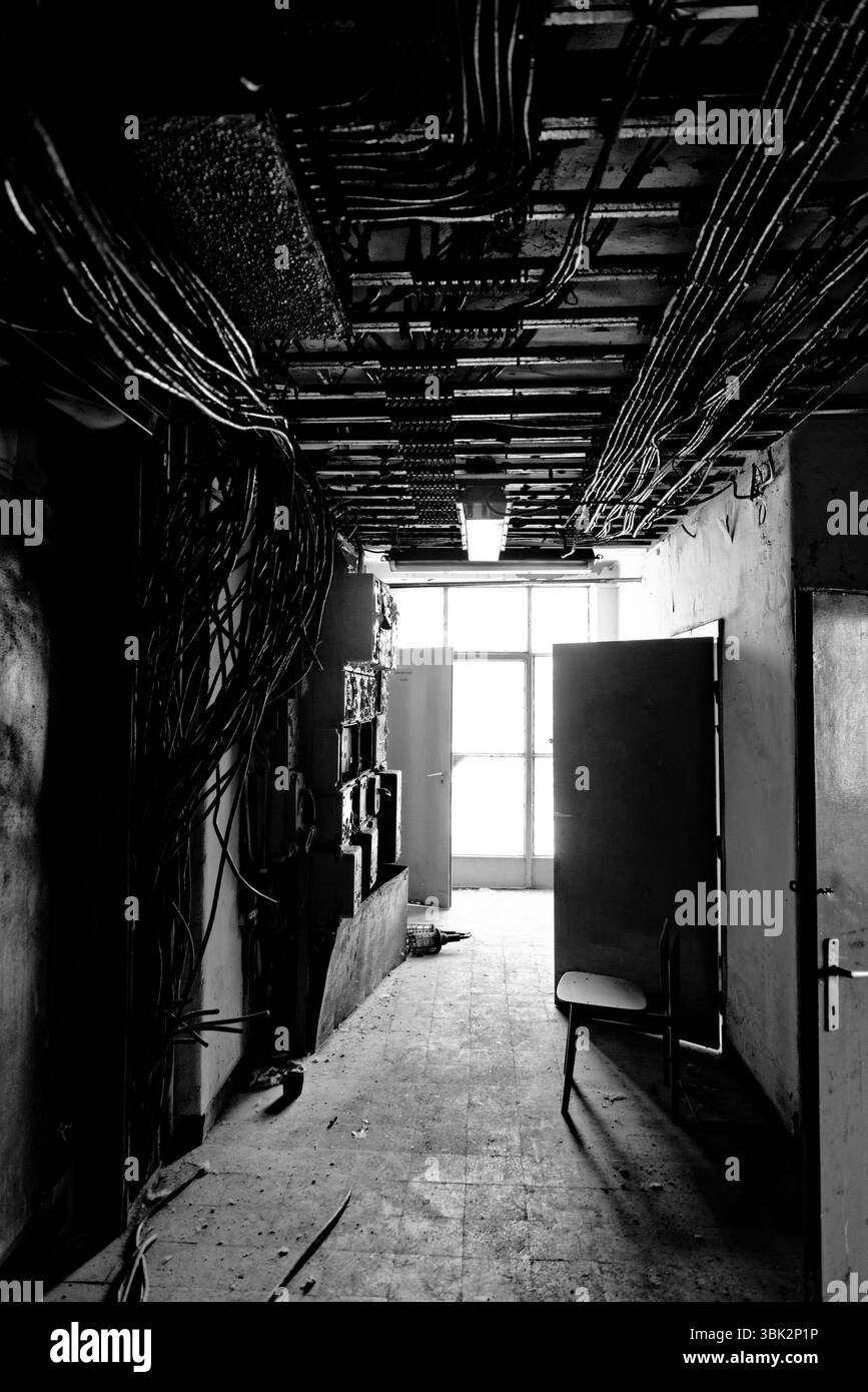 Distribution line Black and White Stock Photos & Images - Alamy