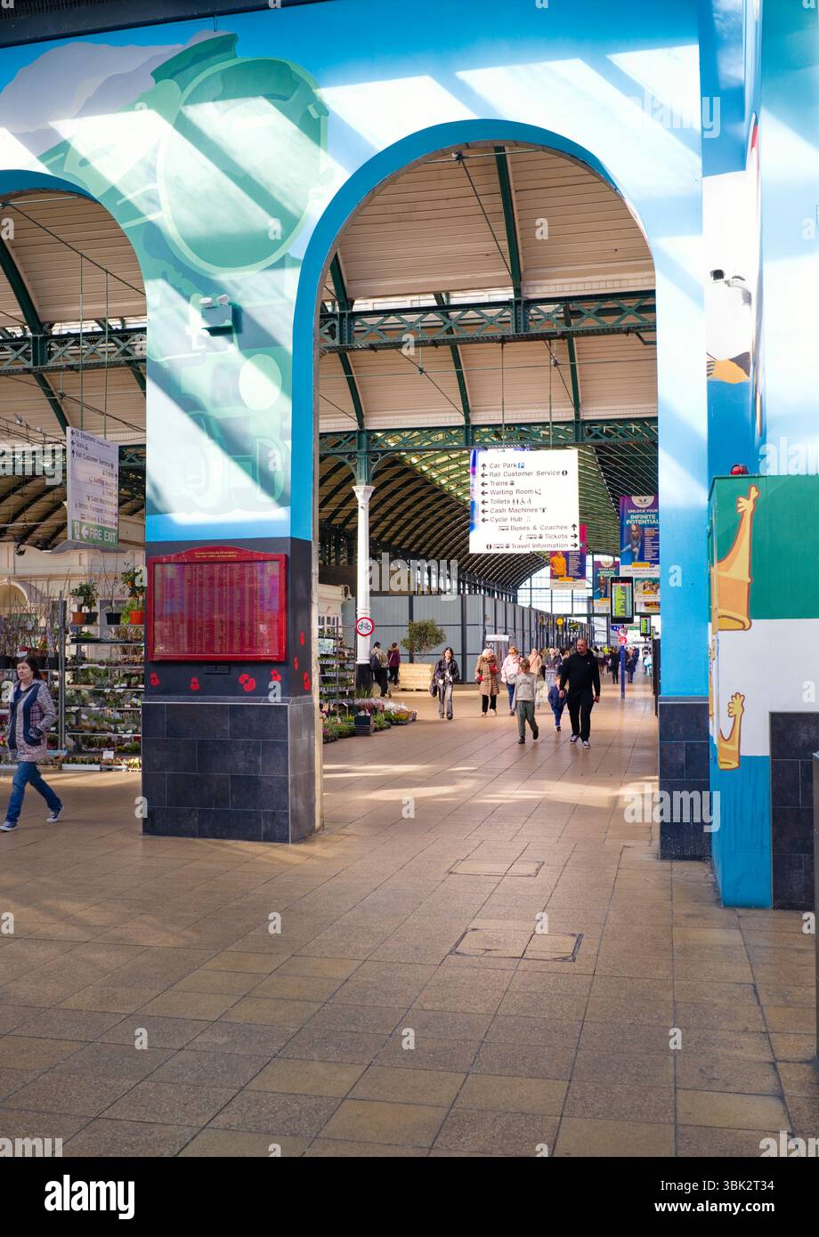 Hull Paragon station looking towards the bus interchange Stock Photo ...