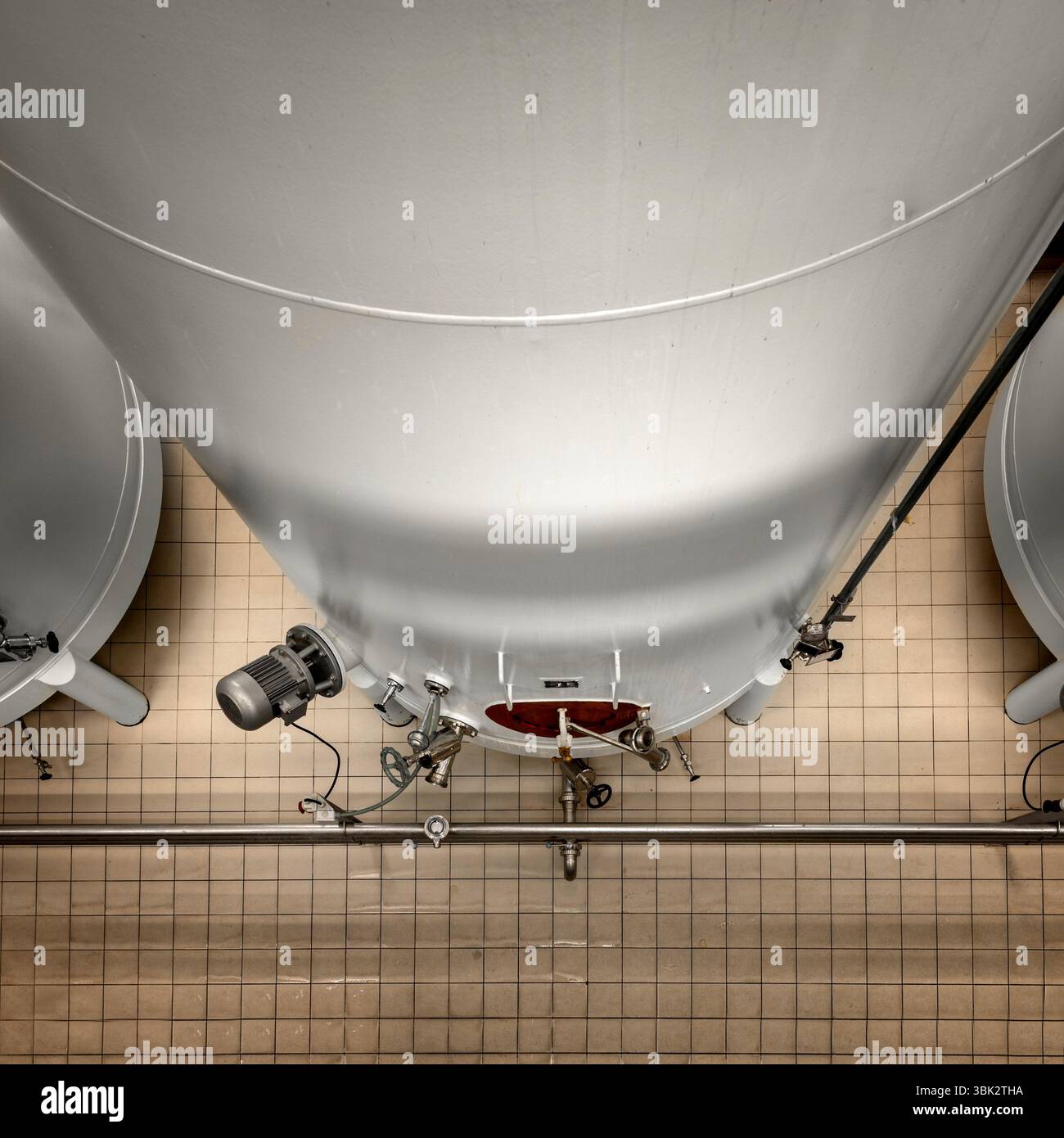 Industrial building silos in hi-res stock photography and images - Alamy