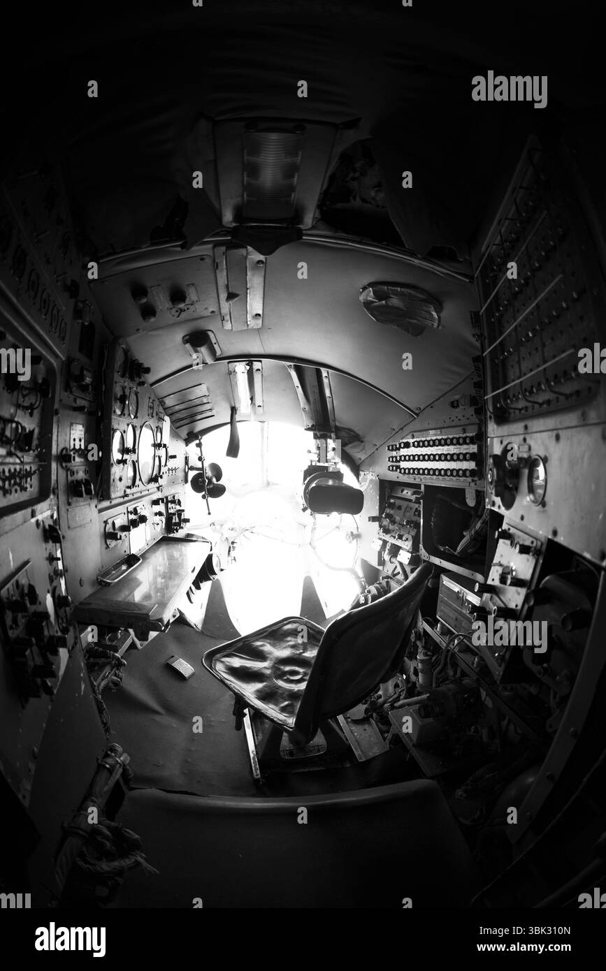 Aged aircraft Black and White Stock Photos & Images - Alamy