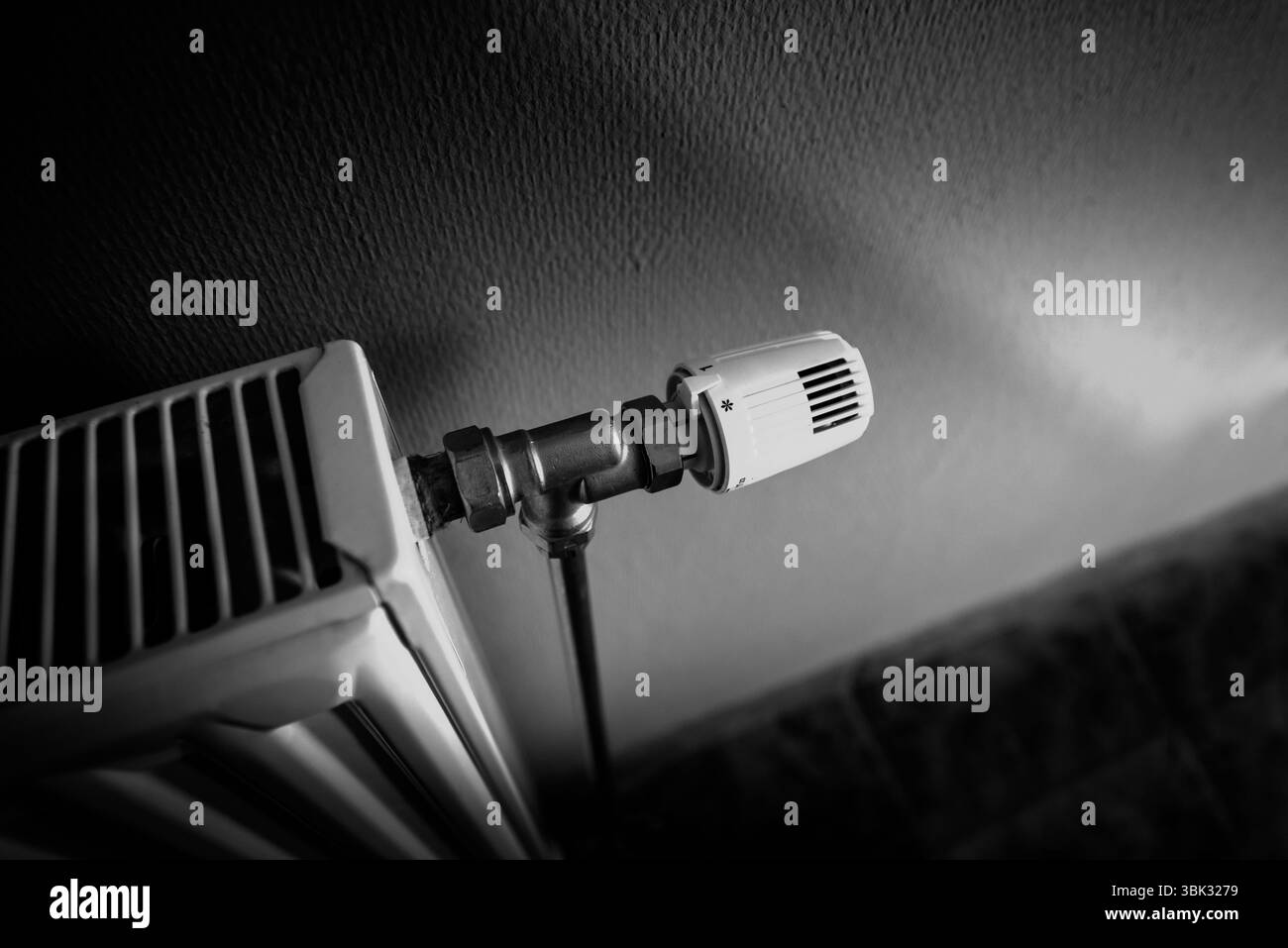Radiator valve radiator Black and White Stock Photos & Images - Alamy