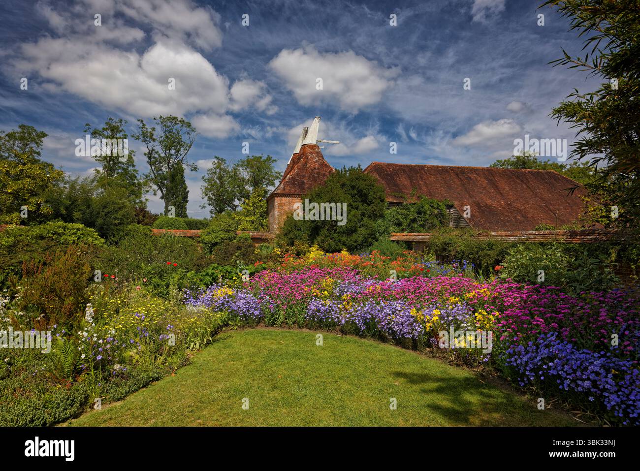 Great dixter garden hi-res stock photography and images - Alamy