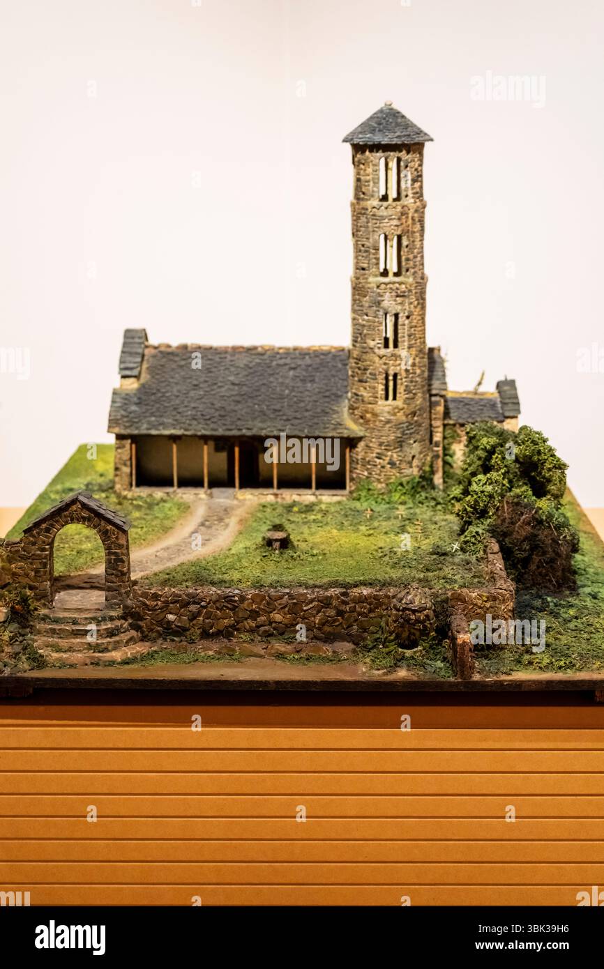 Romanic church model hi-res stock photography and images - Alamy