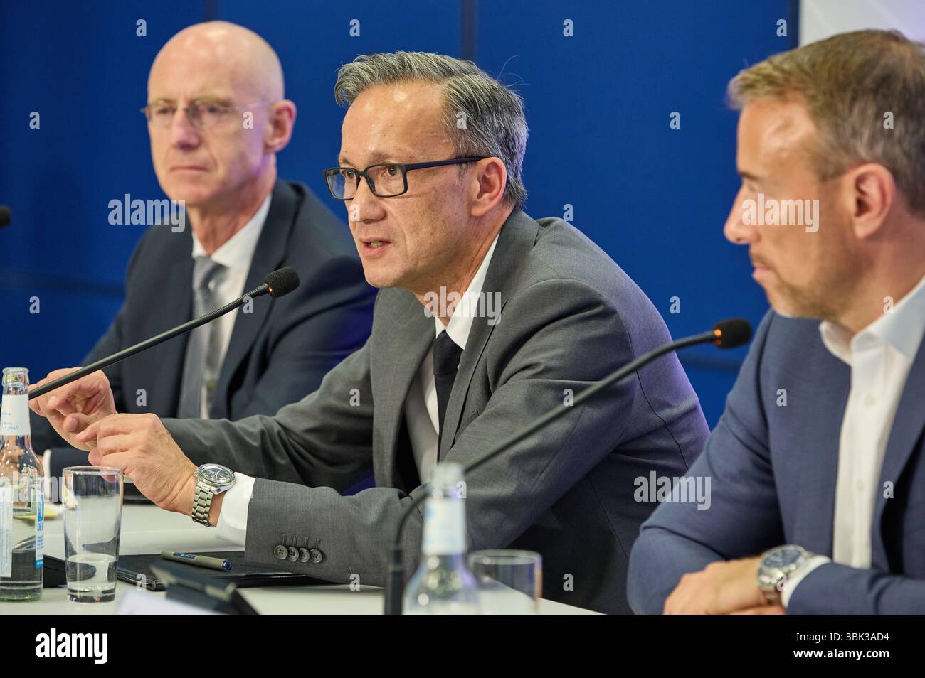 Hamburg, Germany. 18th June, 2025. Jörg Fröhlich (l-r), Chief Public ...