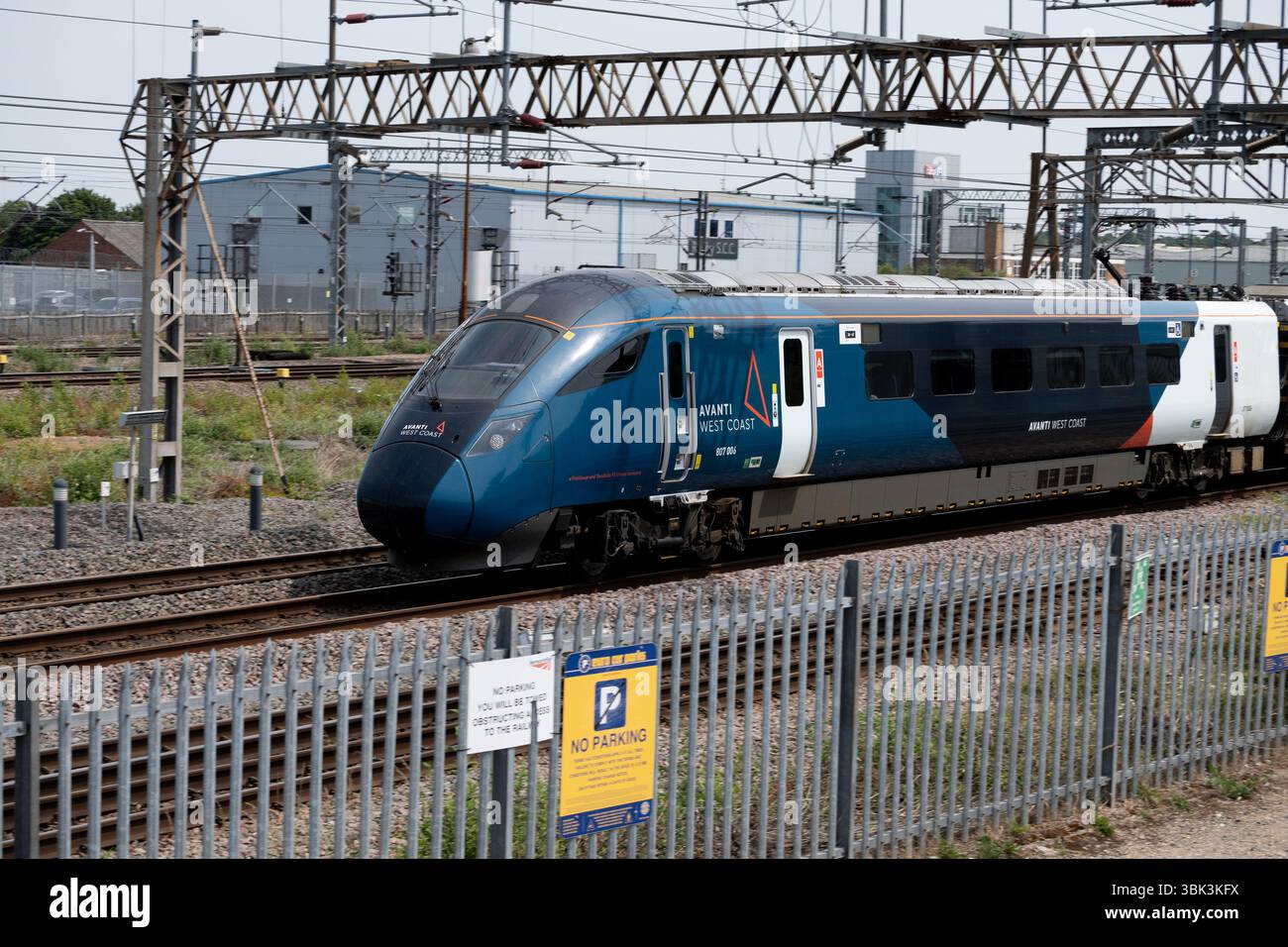 Avanti West Coast class 807 Evero train at Rugby, Warwickshire, England ...