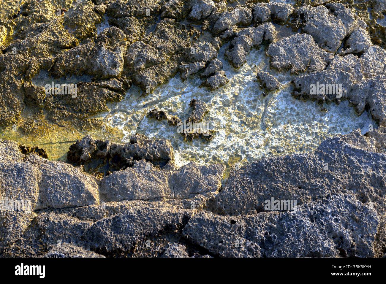 Clean blue water stone hi-res stock photography and images - Alamy