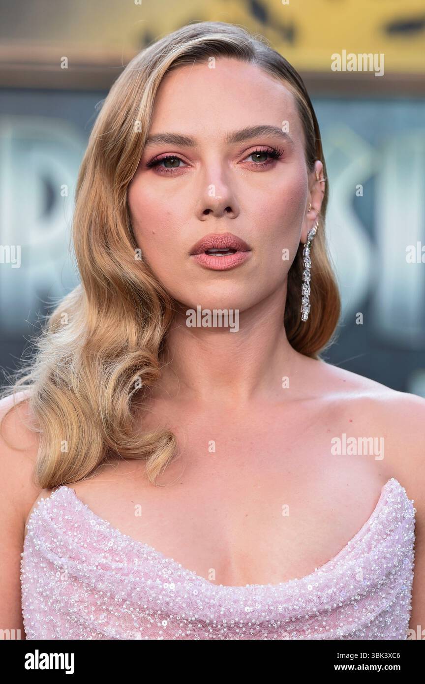 Scarlett Johansson bei der Weltpremiere des Kinofilms 'Jurassic World ...