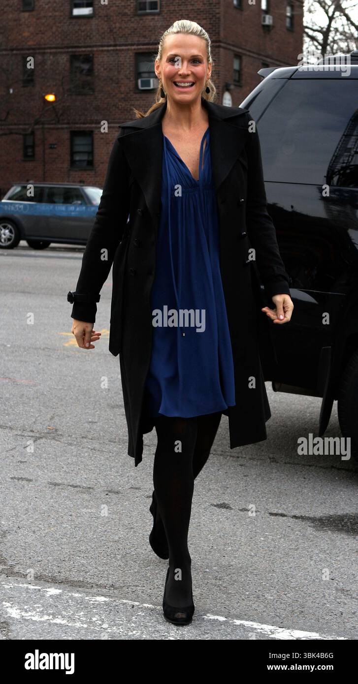 Molly sims mercedes benz fashion week hi-res stock photography and ...