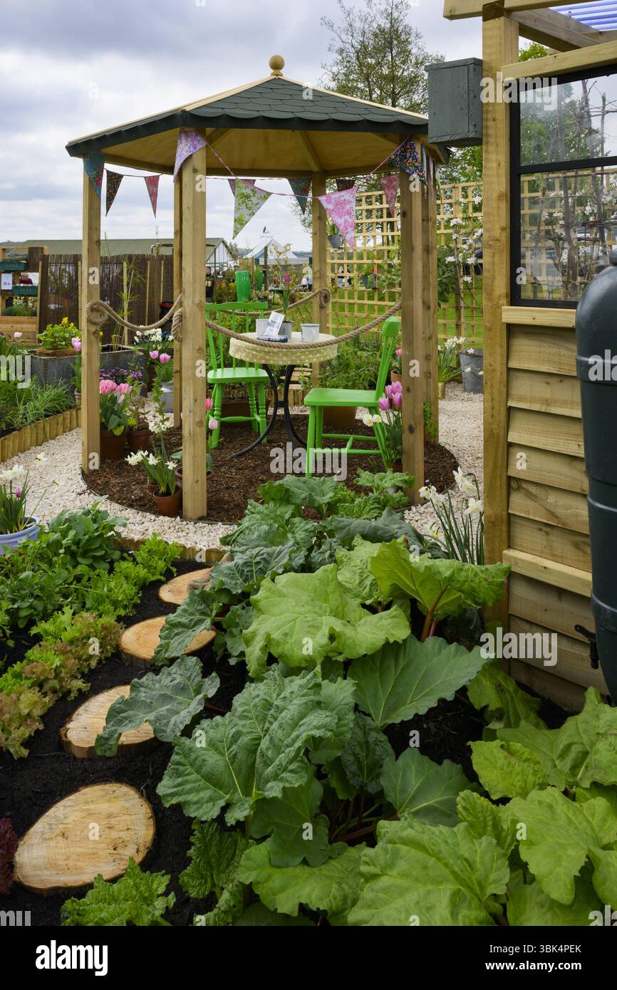 Leeds Allotment Federation garden (grow-your-own fresh edible homegrown ...