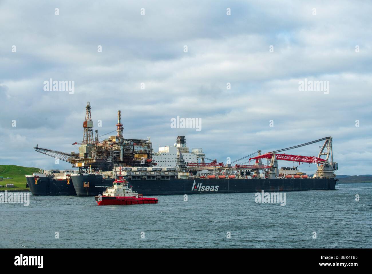 The massive Pioneering Spirit vessel arrives at Dales Voe in Shetland ...