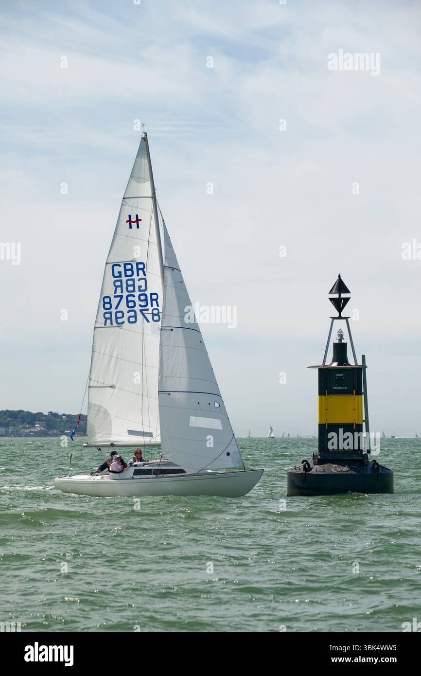 International H Boat Warrior Sail Number GBR8769R rounds the East ...