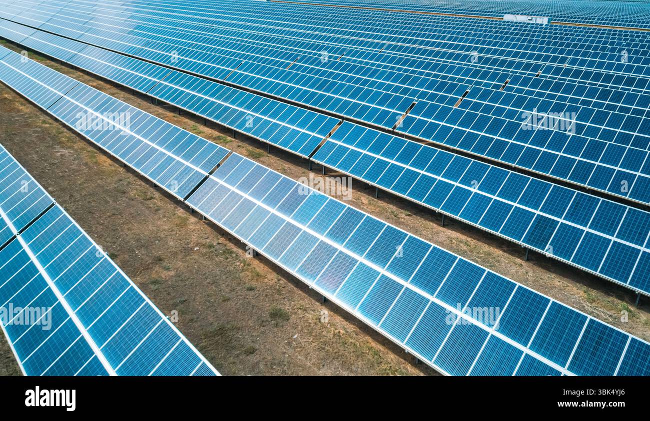 Open panels hi-res stock photography and images - Alamy