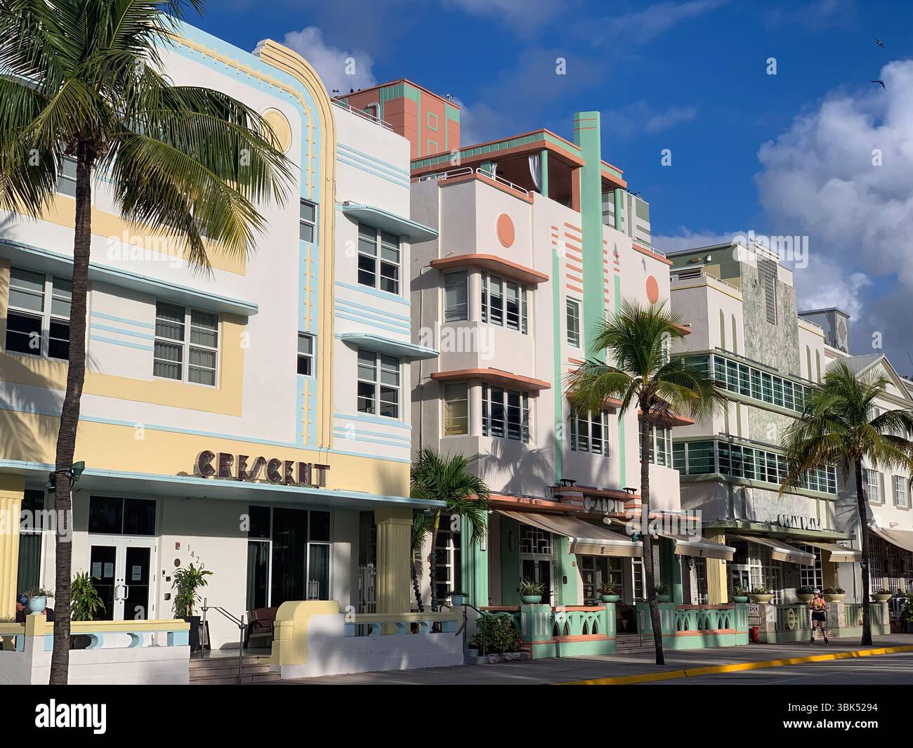 Vibrant Art Deco buildings line the iconic Ocean Drive in Miami Beach ...
