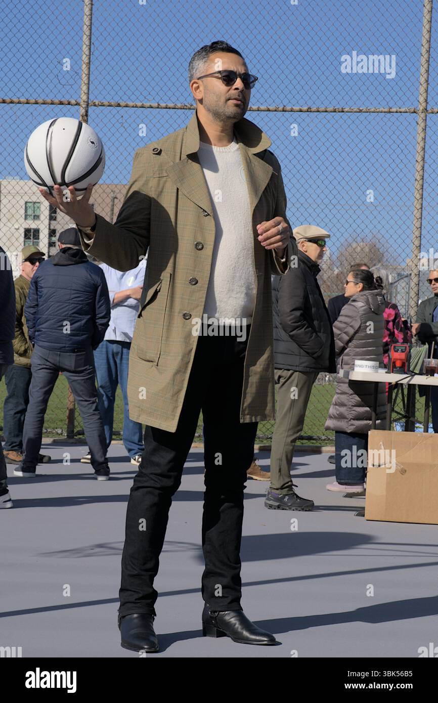 Victor Solomon, artist and founder of the Courtside Foundation, visited ...