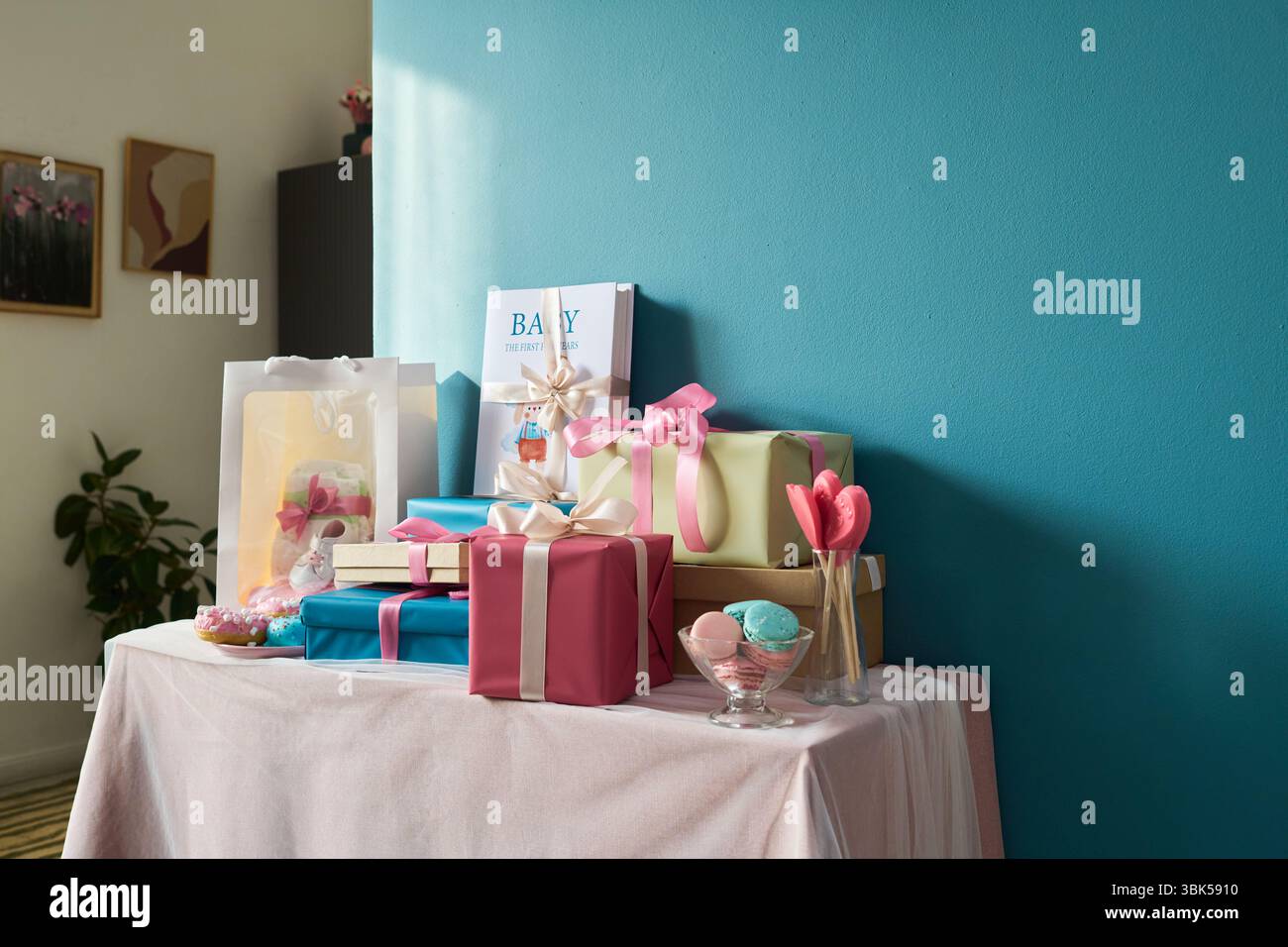 Blue themed gender reveal hi-res stock photography and images - Alamy