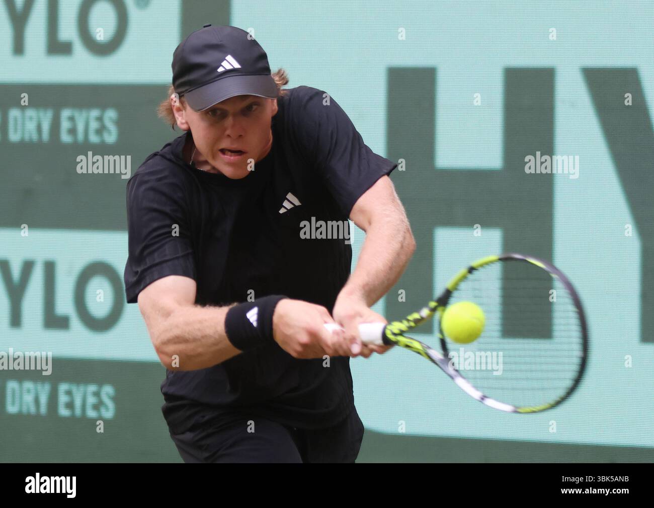 Halle, Germany. 18th June, 2025. Tennis COURT WORTMANN OPEN, Alex ...