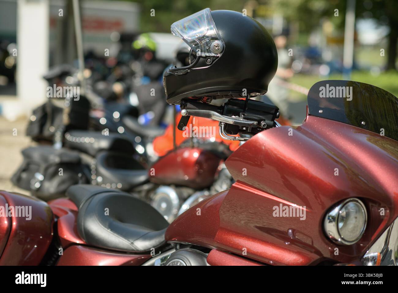 Fairing face hi-res stock photography and images - Alamy