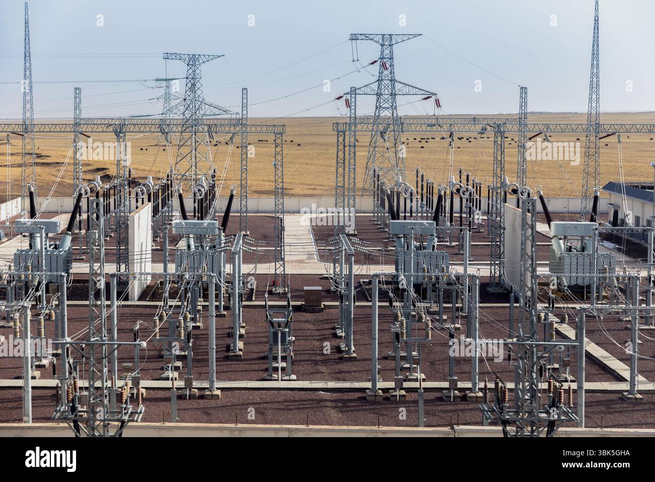 High voltage line under hi-res stock photography and images - Alamy