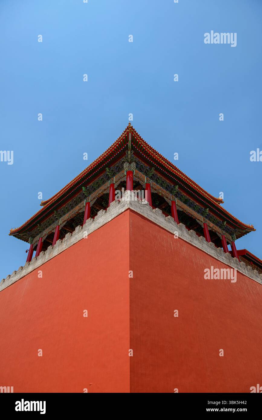 Under the apex hi-res stock photography and images - Alamy