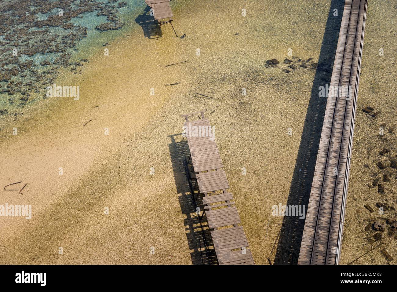 Aerial coast piers hi-res stock photography and images - Alamy