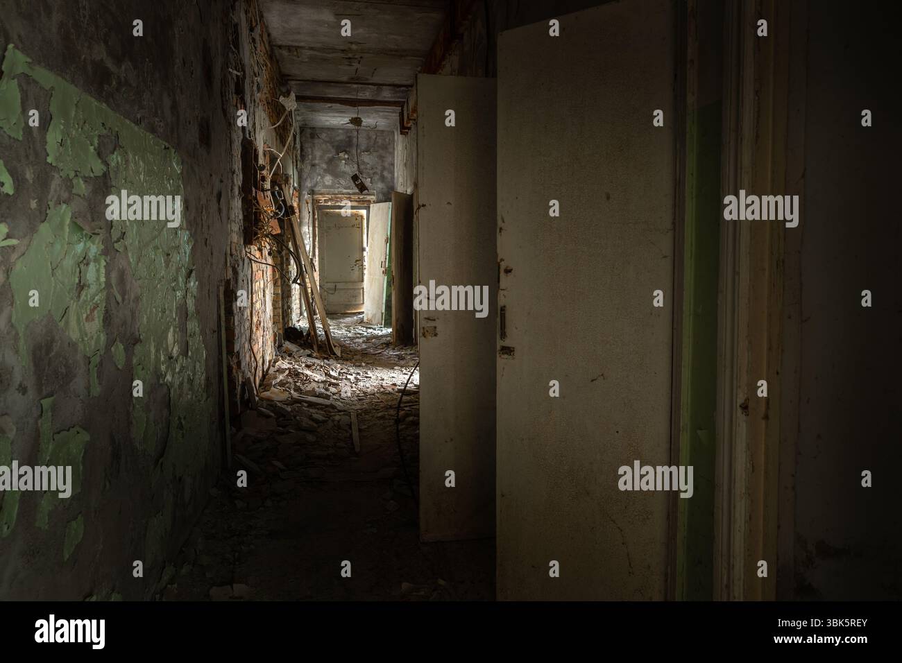 Abandoned corridor in Pripyat Hospital, Chernobyl Exclusion Zone 2019 ...