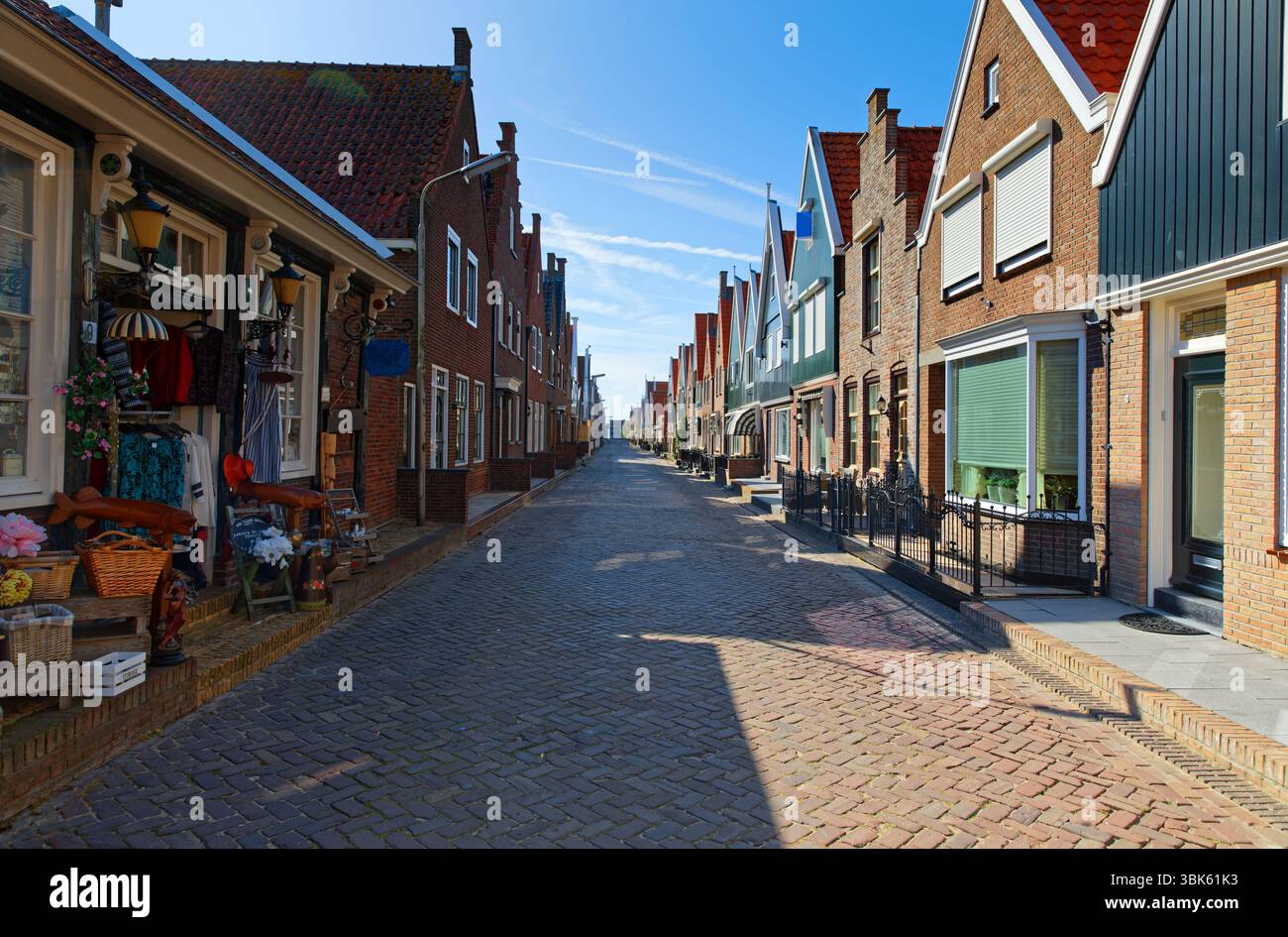 Dutch angle architecture shot hi-res stock photography and images - Alamy